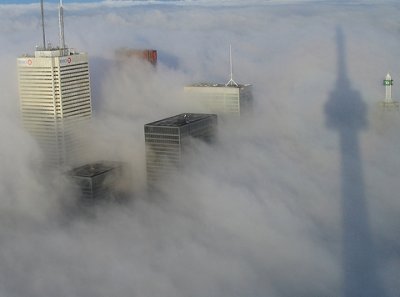 Foggy Toronto photos from CN tower - Boing Boing