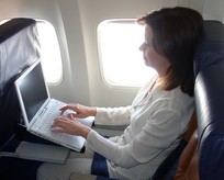 Laptop stand designed for airplane seat-back tables - Boing Boing