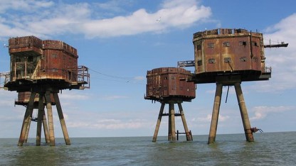 UK's WWII aquatic rusting stilt-towers - Boing Boing